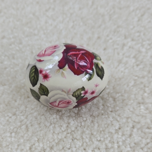 The Egg Lady | Accents | The Egg Lady Porcelain Egg | Poshmark